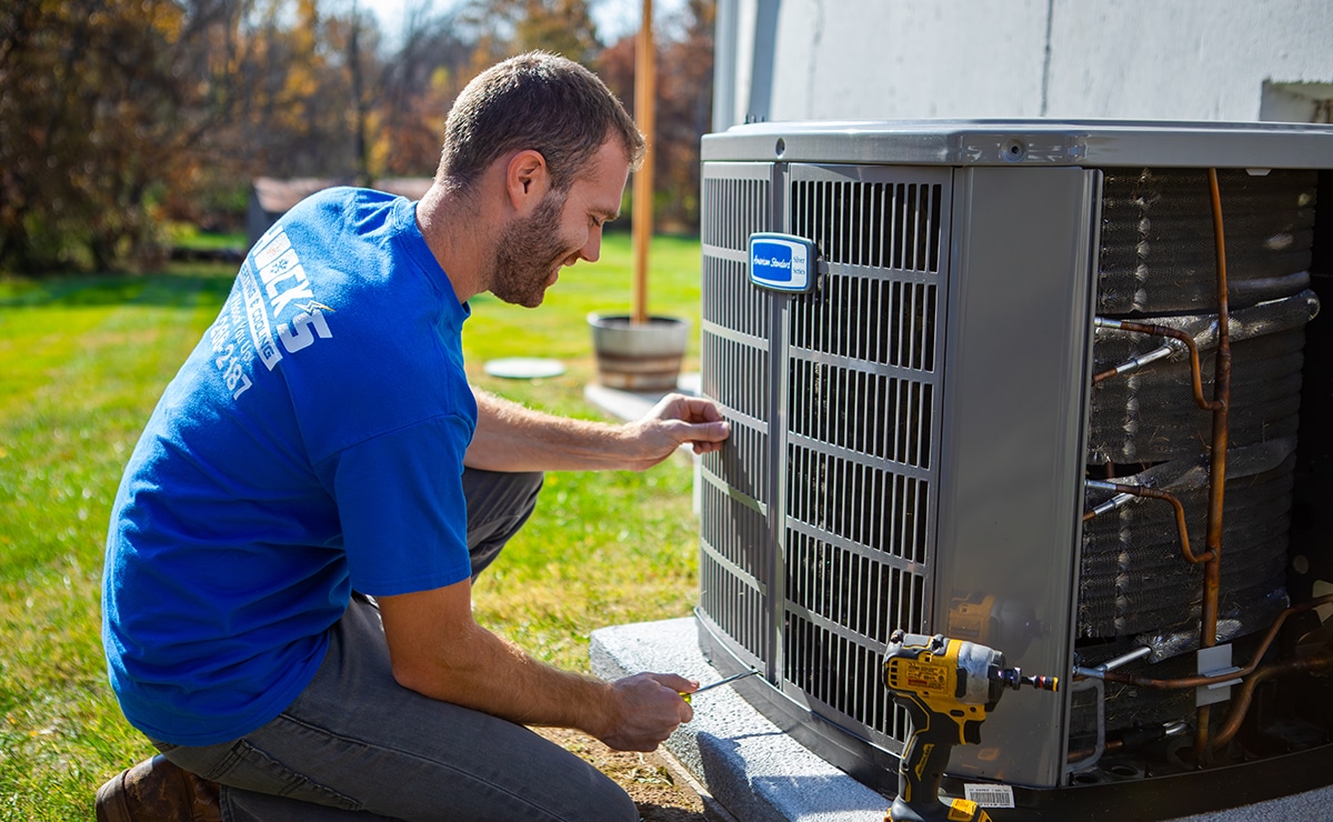 5 Reasons Spring is the Best Time to Schedule HVAC Maintenance | Hoock's